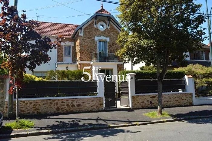 Maison à vendre - Saint-Maur-des-Fossés, La Varenne - 7 pièces - 4 chambres