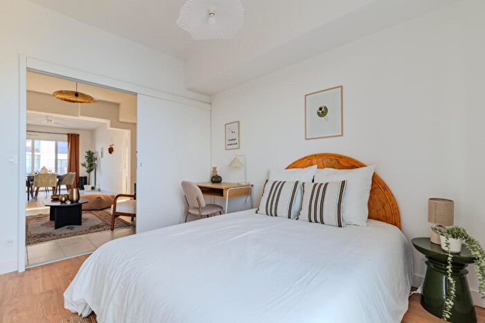 Appartement à louer - Bordeaux, Gare Saint-Jean - 1 pièce - 4 chambres