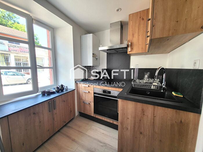 Appartement à louer - Le Pont-de-Beauvoisin - 3 pièces - 1 chambre