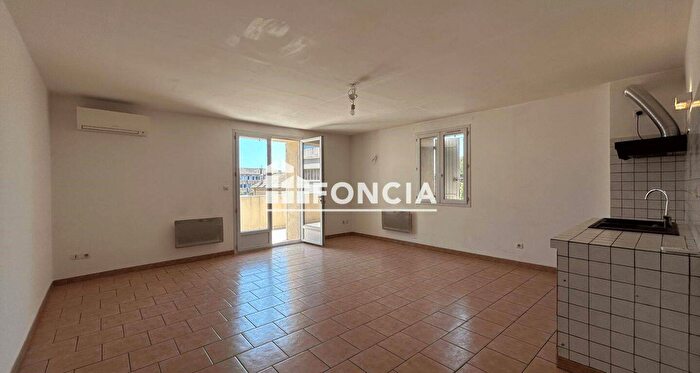 Basses Ferrailles-Jas, Cavaillon - Appartement 2 pièces à louer
