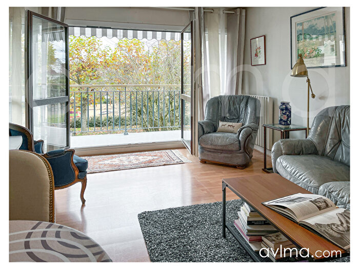 Appartement à vendre - Noisy-le-Roi - 3 pièces - 2 chambres