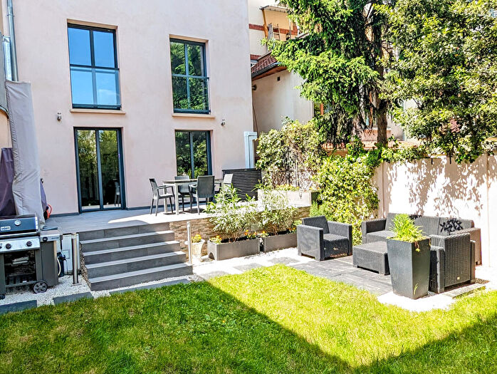 Maison à vendre - La Garenne-Colombes, Les Vallées - 6 pièces - 5 chambres