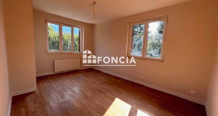 Appartement 3 pièces à Nord, Vizille, à louer