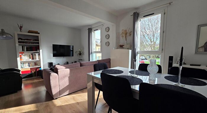 Appartement à vendre - Villeneuve-lès-Avignon, Centre-ville, Stade - 2 pièces - 1 chambre