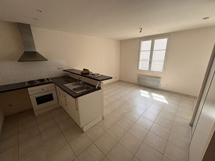 Bourges, Centre-ville, Charlet, Lahitolle, Pignoux, Sembat - Appartement 3 pièces à louer