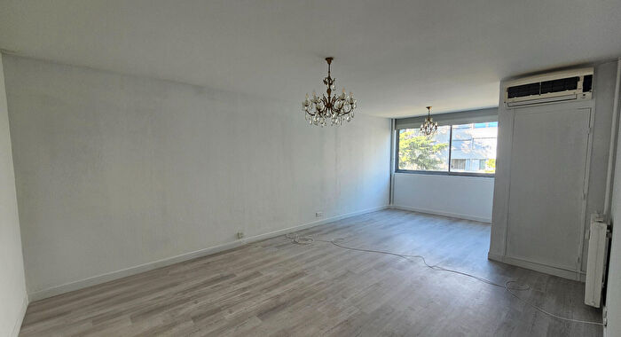 Appartement 4 pièces à louer à Nice, Caucade