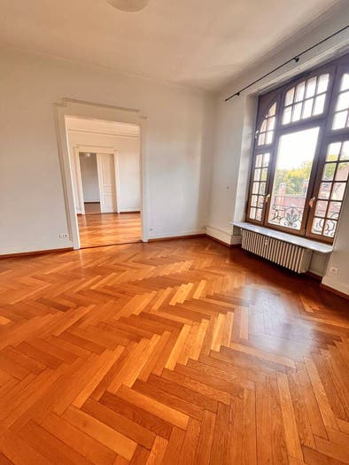 Contades Centre, Strasbourg : Appartement 5 pièces à louer