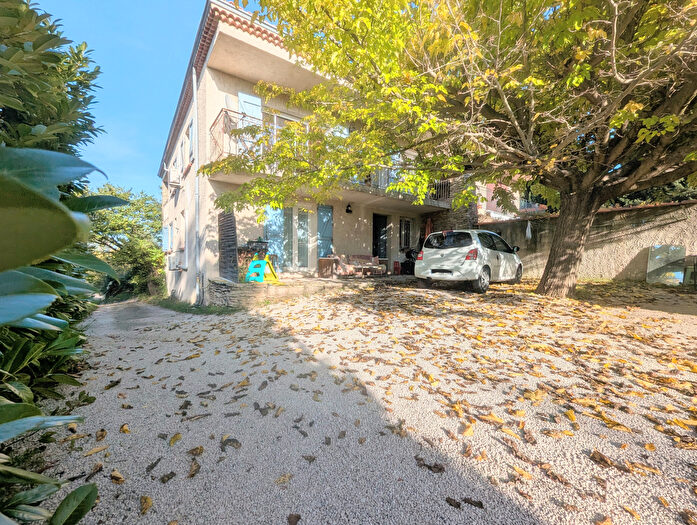 Maison à vendre - Aubagne - 8 pièces - 6 chambres