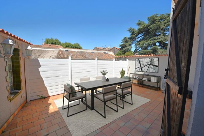 Maison à vendre - Agde, La Ville - 6 pièces - 4 chambres