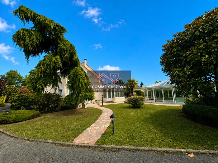 Maison 8 pièces à Ozoir-la-Ferrière, à vendre