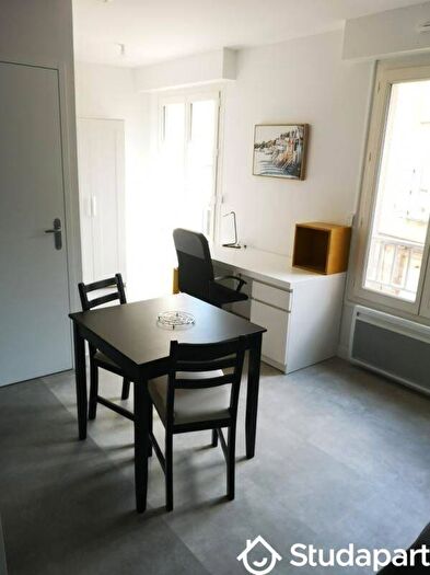 Centre-Hôtel de Ville, Limoges : Appartement 1 pièce à louer
