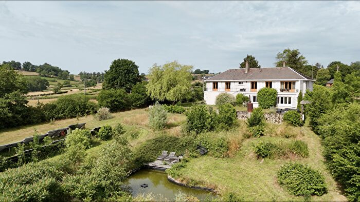 Maison 7 pièces à vendre à Montigny-en-Morvan
