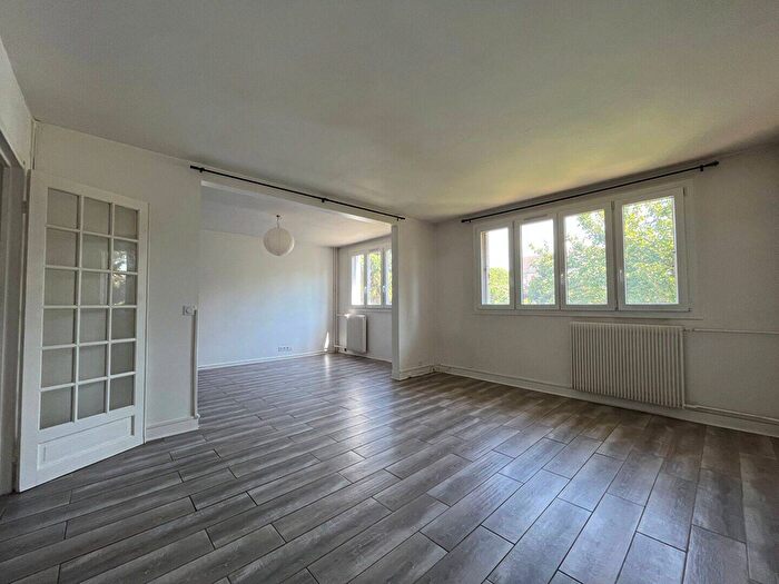 Appartement 4 pièces à louer à Le Village, Montesson