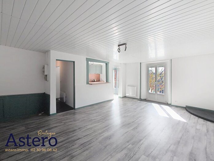 Maison 5 pièces à Saint-Méen-le-Grand, à vendre