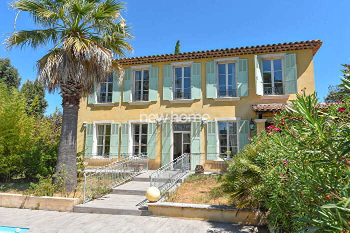 Maison à vendre - Le Thoronet - 7 pièces - 6 chambres