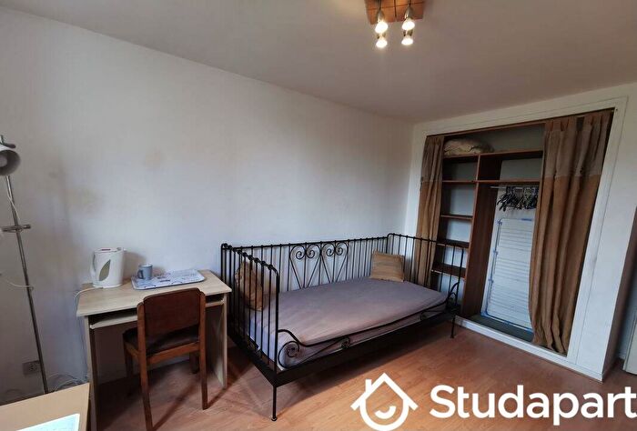 Appartement à louer - Bois de Verrières-Coulée Verte-Parc Heller, Antony - 1 pièce - 3 chambres