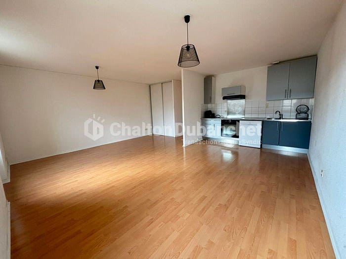 Clermont-Est, Roanne : Appartement 2 pièces à louer