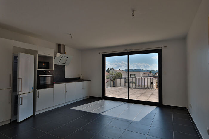 Appartement 3 pièces à louer - Luzinay