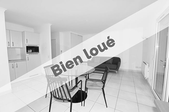 Appartement à louer - Béziers, Champ de Mars - 2 pièces - 1 chambre