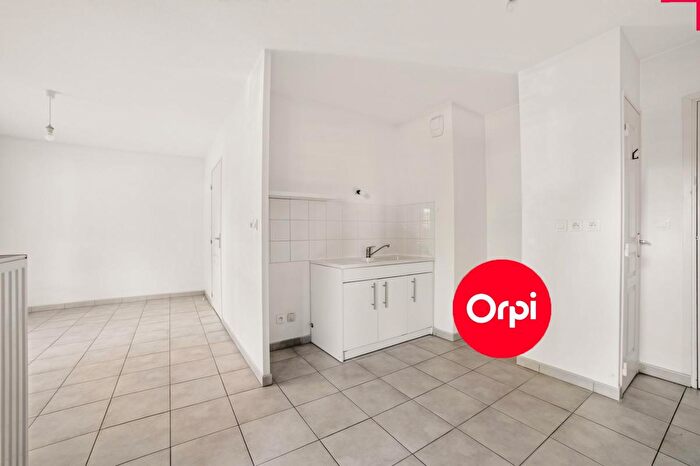 Appartement 1 pièce à louer à Bron, Les Essarts