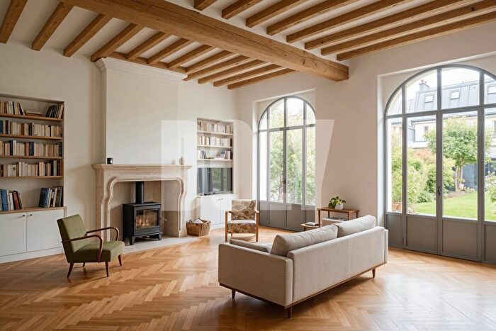 Maison à vendre - Ivry-sur-Seine, Centre-ville - 6 pièces - 4 chambres