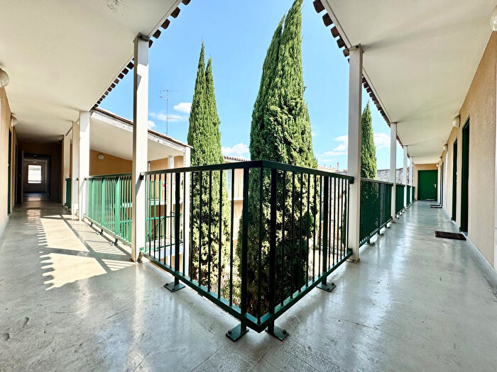 Appartement 1 pièce à louer à Nîmes, Placette