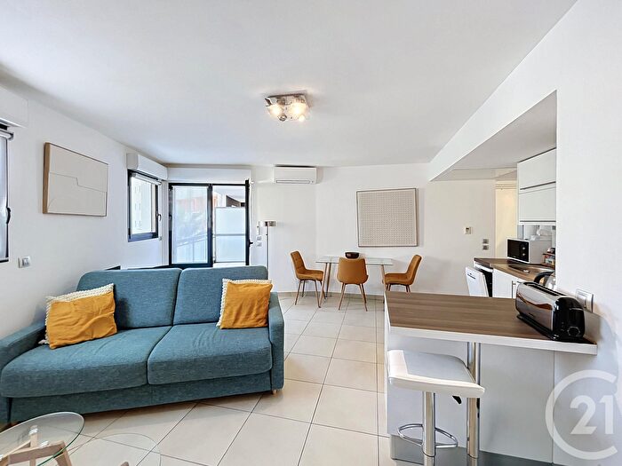 Appartement 2 pièces à vendre à Cavalaire-sur-Mer, Centre-ville