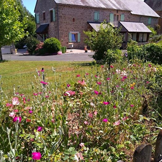 Maison 11 pièces à Saint-Chabrais, à vendre