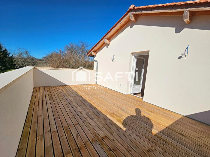 Maison 6 pièces à vendre à Montignac-le-Coq