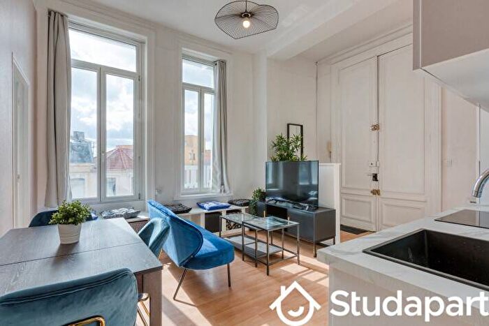 Appartement à louer - Anseele-Centre-Nations Unies-Crouy-Esperence, Roubaix - 1 pièce - 1 chambre