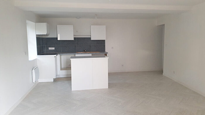 Appartement 5 pièces à Le Coudray-Macouard, à louer