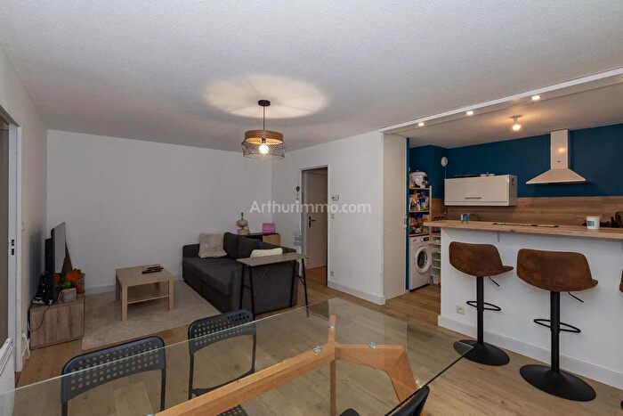 Appartement à vendre - Morestel - 4 pièces - 3 chambres