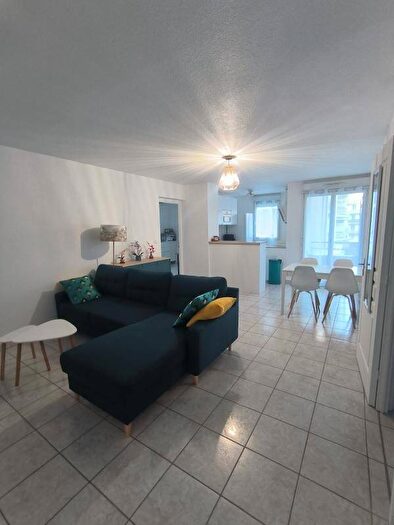 Appartement à louer - Montferrand, Clermont-Ferrand - 3 pièces - 2 chambres