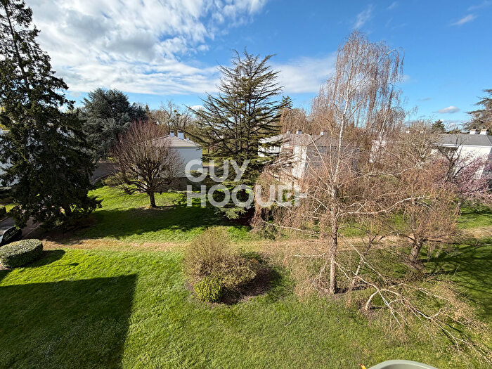 Appartement à vendre - La Chapelle-Saint-Mesmin - 3 pièces - 2 chambres