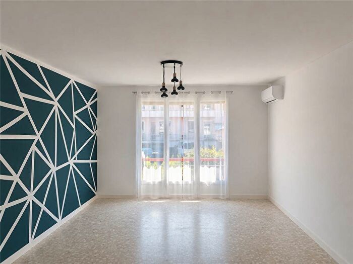 Appartement à louer - Nyons - 3 pièces - 2 chambres