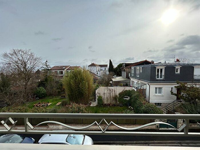 Appartement à louer - Meudon - 4 pièces - 3 chambres