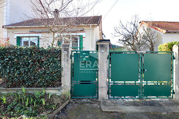 Maison à vendre - Champs-sur-Marne, Bords de Marne - 3 pièces - 2 chambres