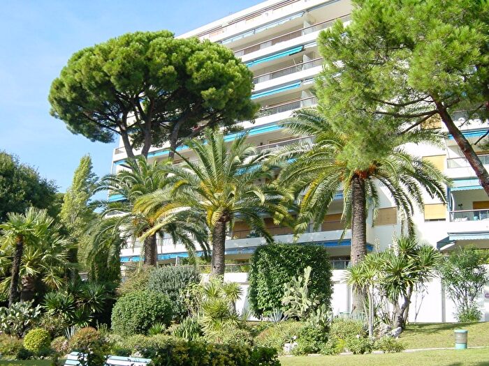Appartement 2 pièces à Nice, Valrose, à vendre