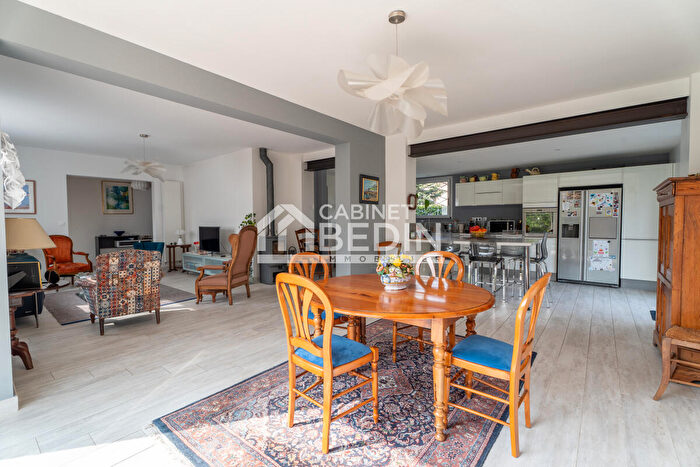 Maison à vendre - Mérignac, Centre-ville - 6 pièces - 4 chambres