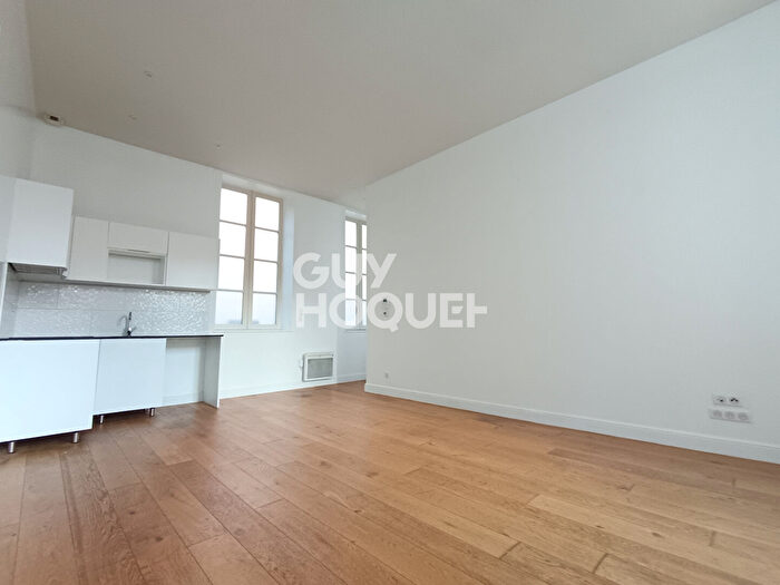 Appartement à louer - Albi, Centre-ville - 2 pièces - 1 chambre