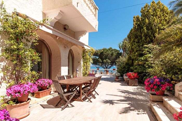 Appartement à vendre - Vallauris, Puadon, Plateau de Bernis, Super Cannes, Le Maure - 9 pièces - 5 chambres