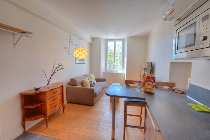 Appartement 1 pièce à Antibes, Coeur de ville, à vendre