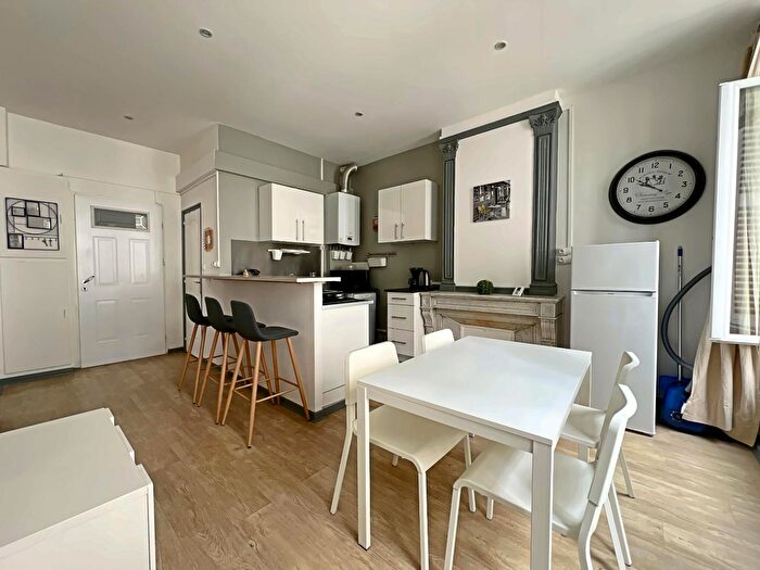 Appartement à louer - Saint-Étienne, Tardy, Colline des Pères, Bizillon - 3 pièces - 1 chambre