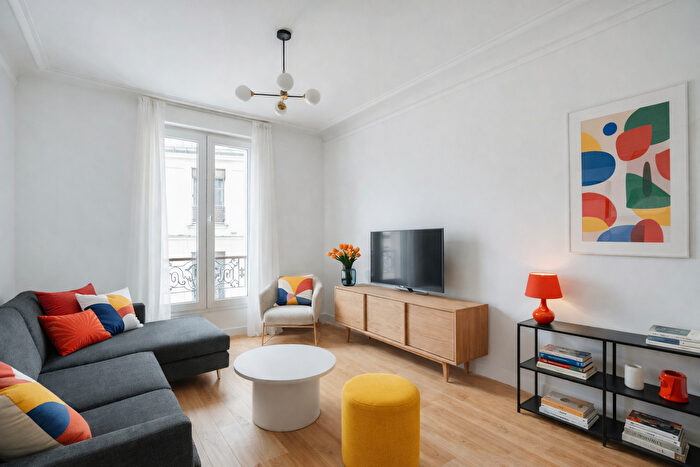 Appartement à vendre - Paris e , Barbès, Château Rouge - 3 pièces - 2 chambres