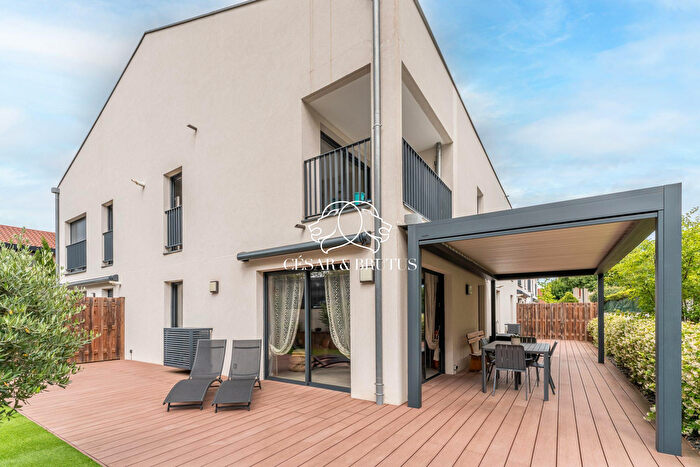 Appartement 4 pièces à vendre à Bron, Eglise