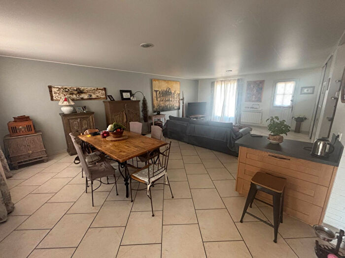 Huisseau-sur-Mauves : Maison 5 pièces à vendre