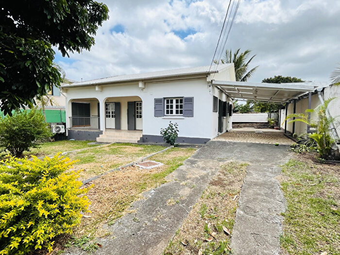 Maison à louer - Saint-Pierre, Ravine des Cabris - 4 pièces - 3 chambres