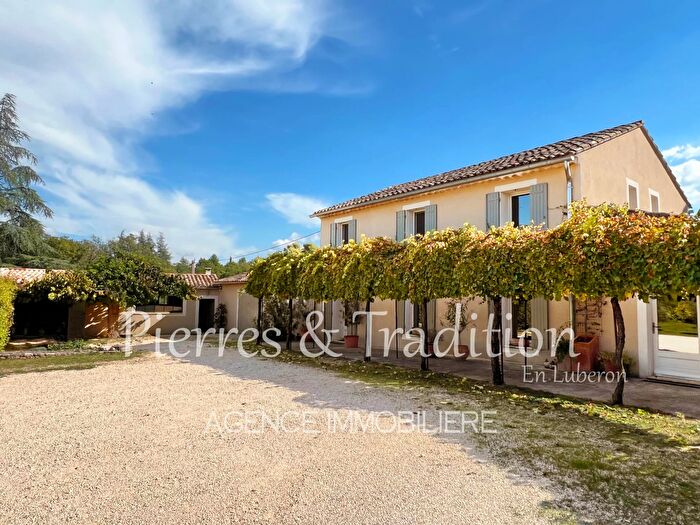 Maison à vendre - Apt - 8 pièces - 4 chambres