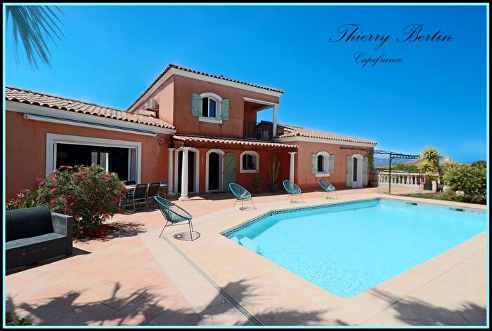Maison 5 pièces à Fréjus, Saint-Aygulf, à vendre