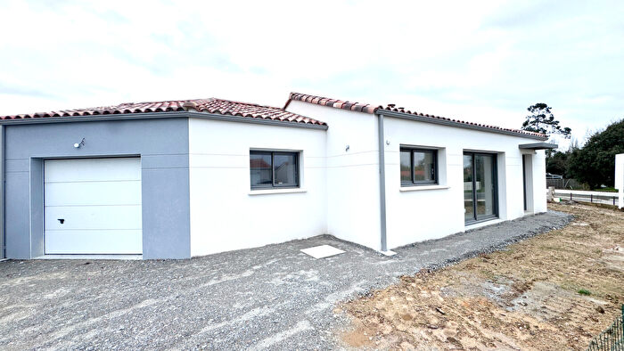 Maison à vendre - LAiguillon-sur-Vie - 4 pièces - 3 chambres